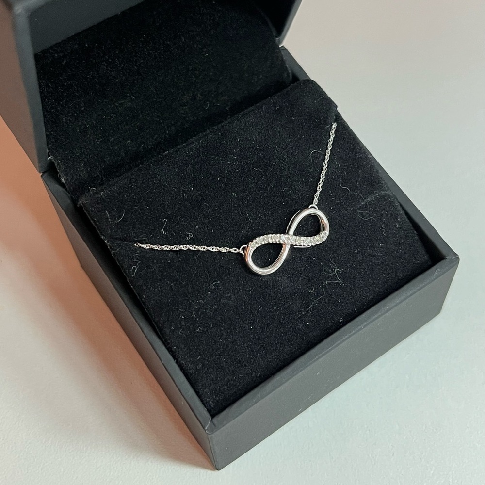 Kay Diamond Infinity Necklace - Gem